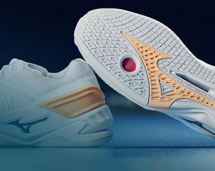 Netball Gloves | Netball Player | Netball UK