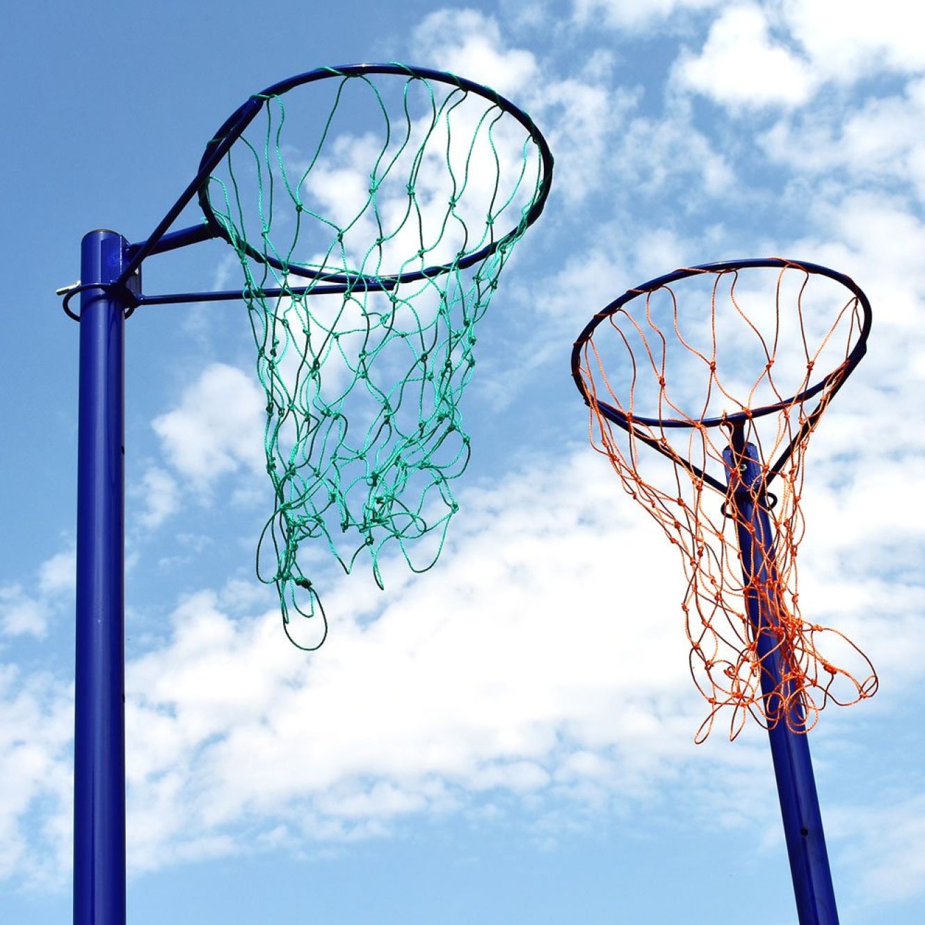 Sabre Club Wheelaway Blue Netball Post | Match Netball Post