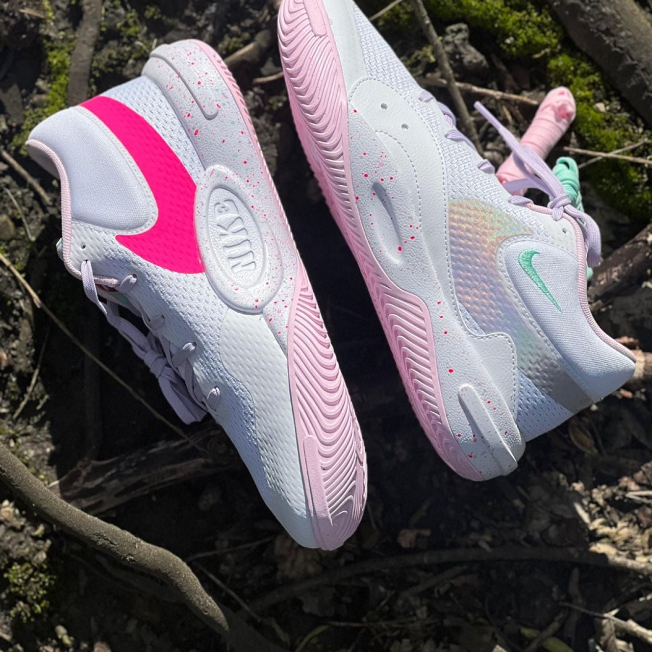 Nike Hyperquick White/Pink Foam Trainers | Netball UK