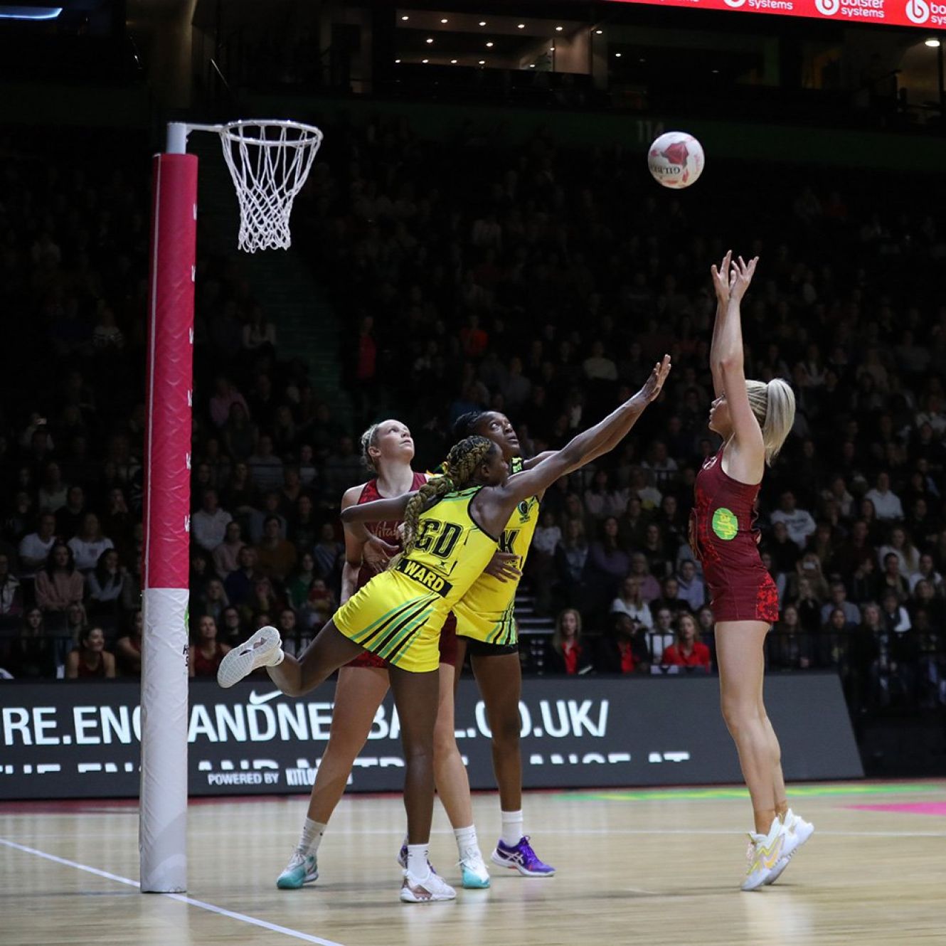 NBL-030 Socketed International Netball Posts | Harrod’s UK