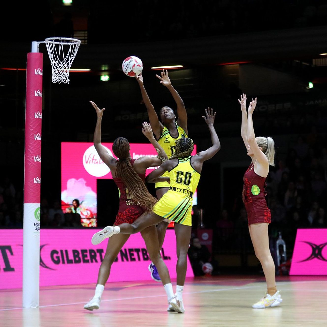 NBL-030 Socketed International Netball Posts | Harrod’s UK